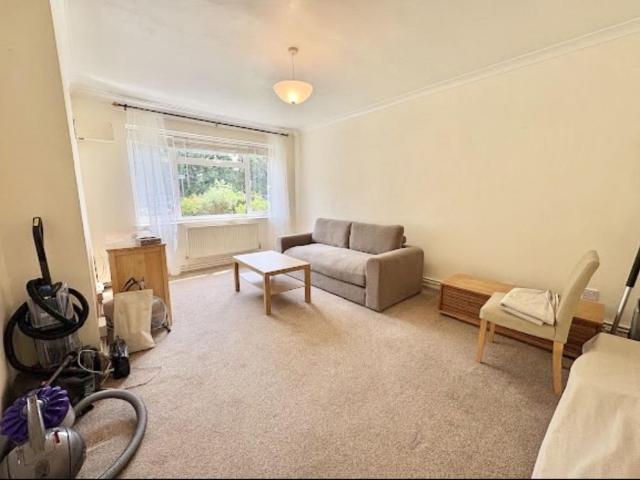 1 bedroom Flat To Let