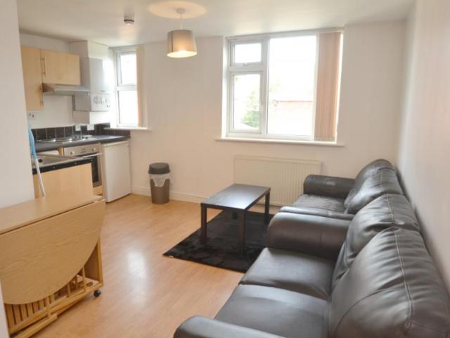 1 bedroom Flat To Let