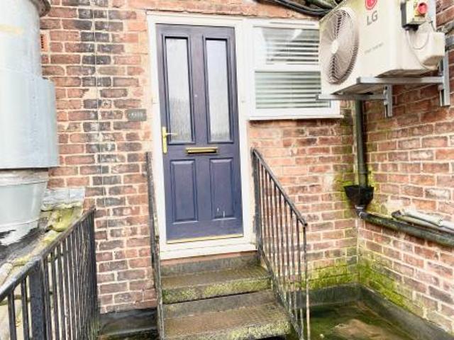1 bedroom Flat To Let
