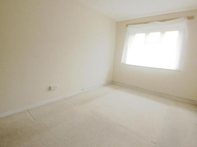 1 bedroom Flat To Let