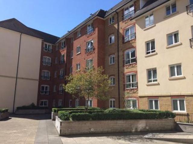 1 bedroom Flat To Let