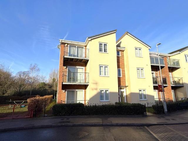 1 bedroom Flat To Let