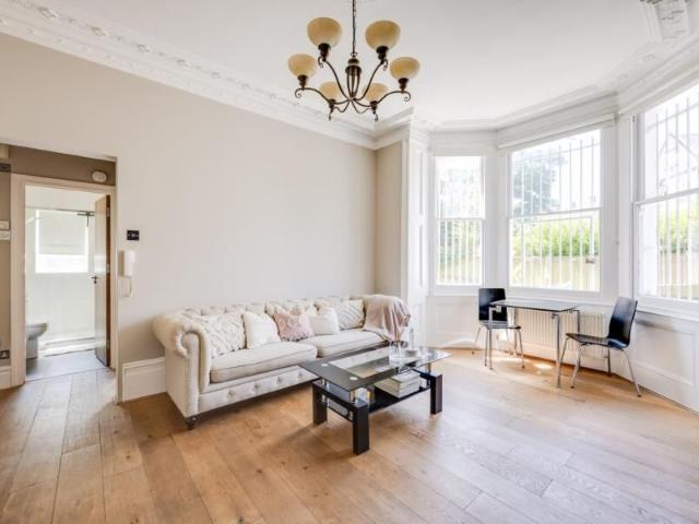 1 Bedroom Flat To Let