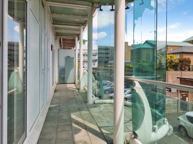 1 bedroom Flat To Let