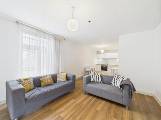 1 bedroom Flat To Let