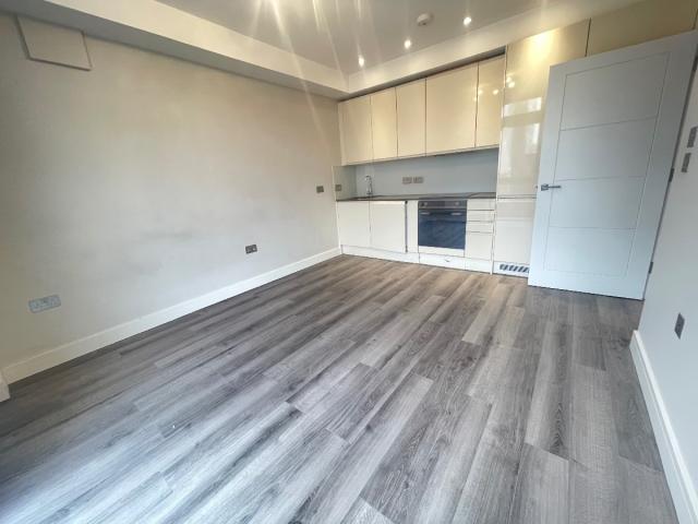 1 Bedroom Flat To Let