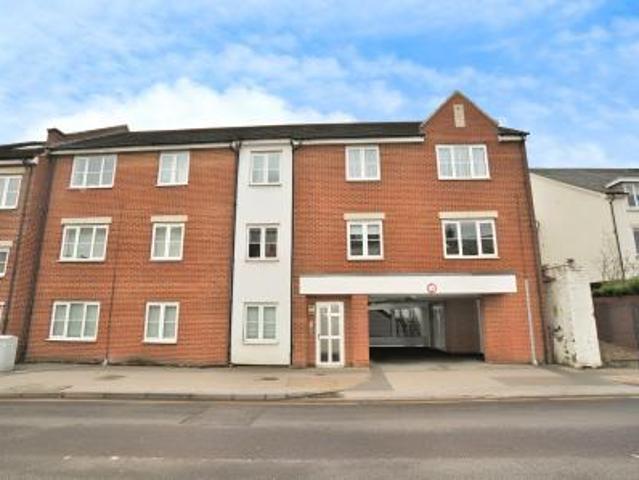 1 bedroom Flat To Let