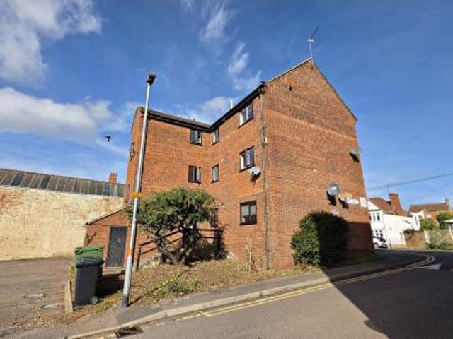 1 bedroom Flat To Let
