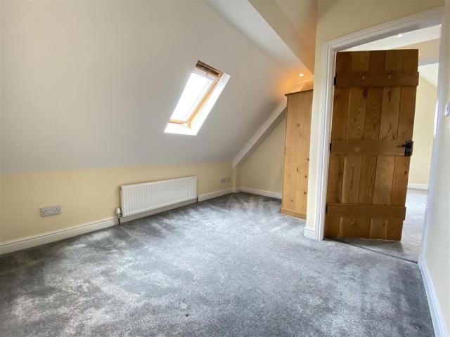 1 bedroom Flat To Let