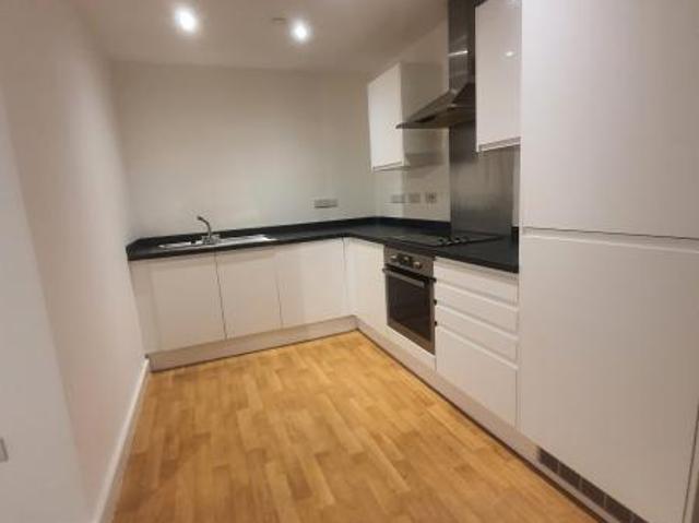 1 bedroom Flat To Let