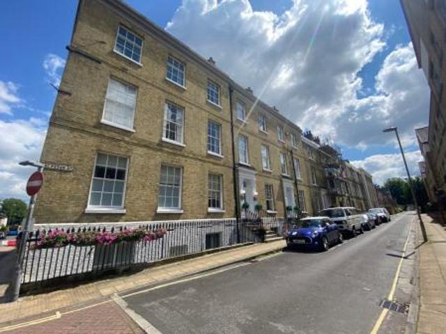 1 bedroom Flat To Let
