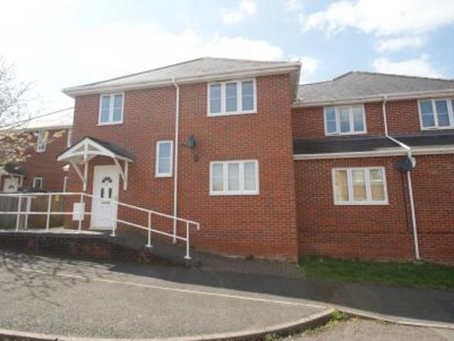 1 bedroom Flat To Let