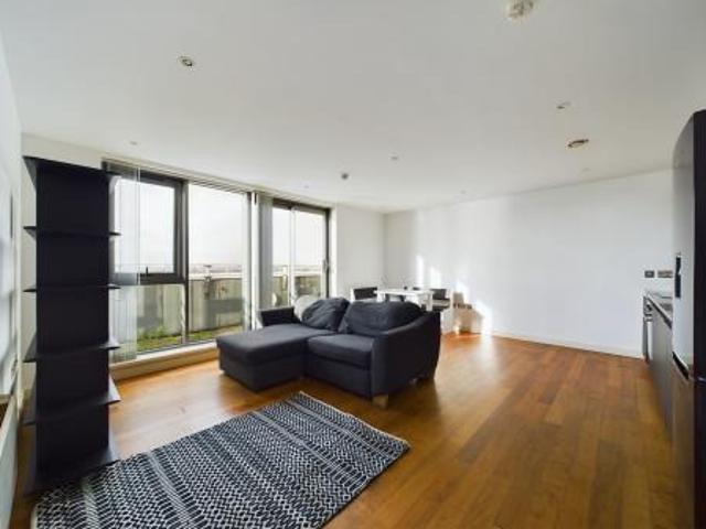 1 bedroom Flat To Let