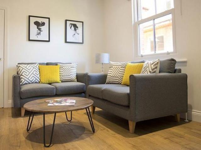 1 bedroom Flat To Let