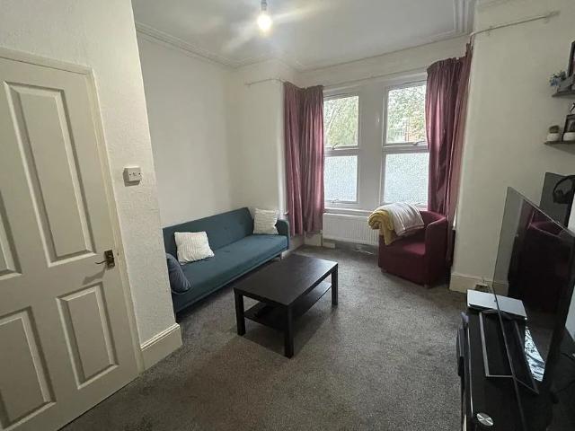 1 bedroom flat to let
