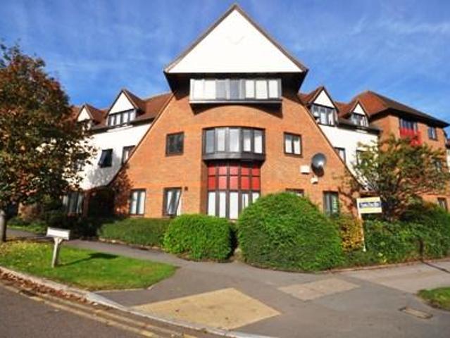 1 bedroom Flat To Let