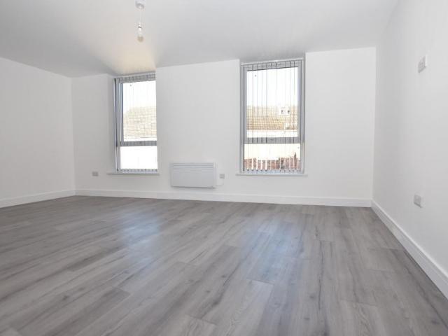 1 bedroom Flat To Let