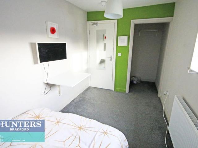 1 bedroom Flat To Let