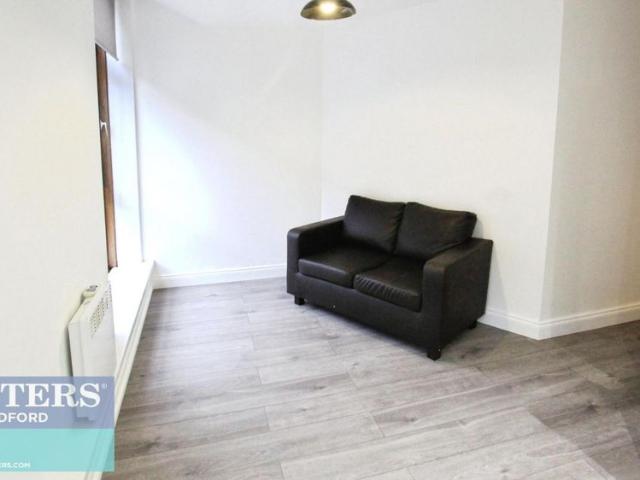 1 bedroom Flat To Let