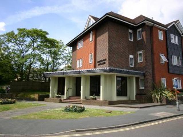 1 bedroom Flat To Let