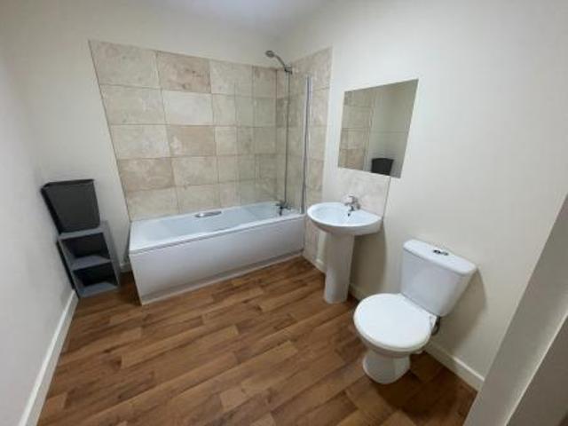1 bedroom Flat To Let