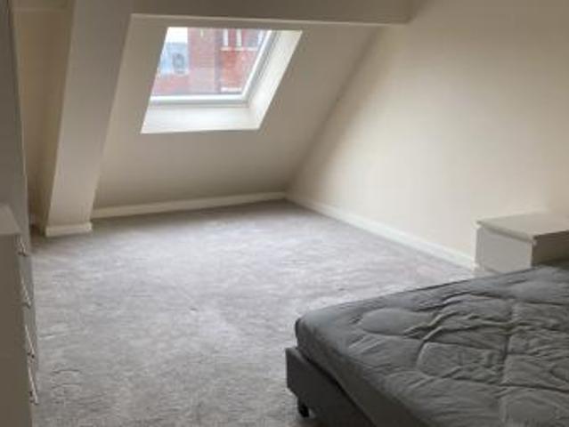 1 bedroom Flat To Let