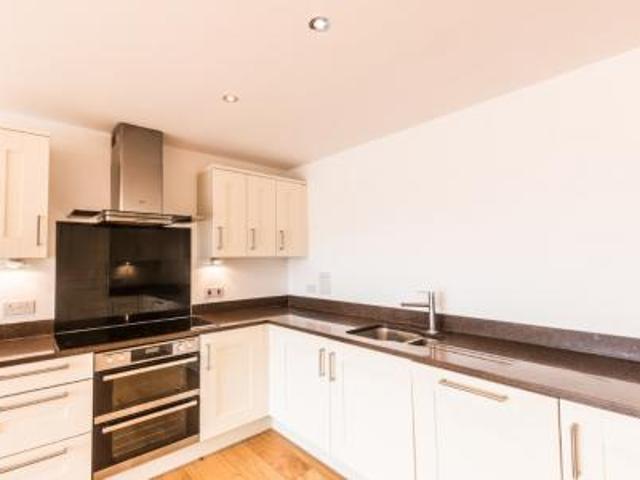1 bedroom Flat To Let