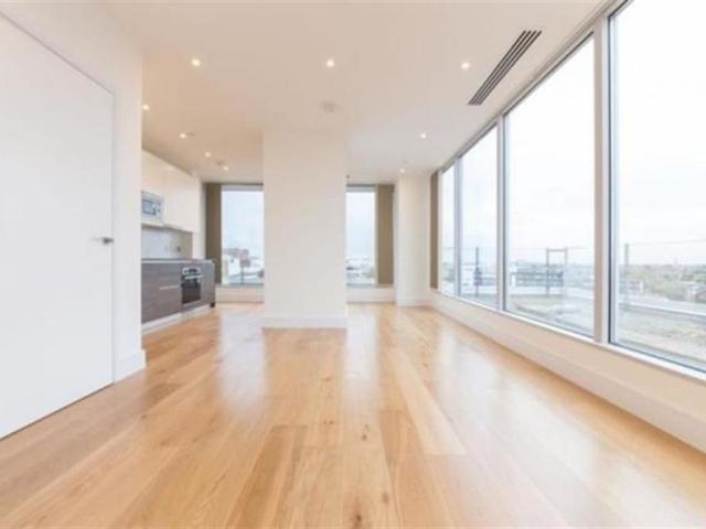 1 bedroom Flat To Let