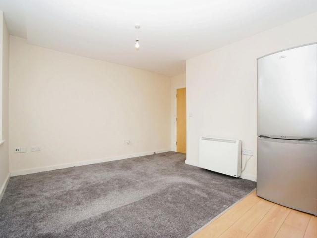 1 bedroom Flat To Let