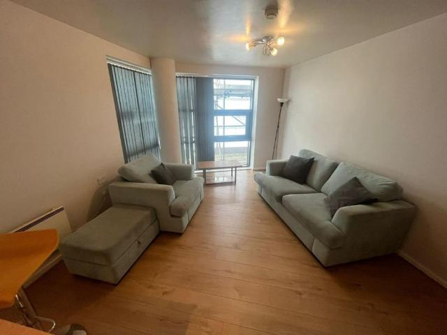 1 bedroom Flat To Let