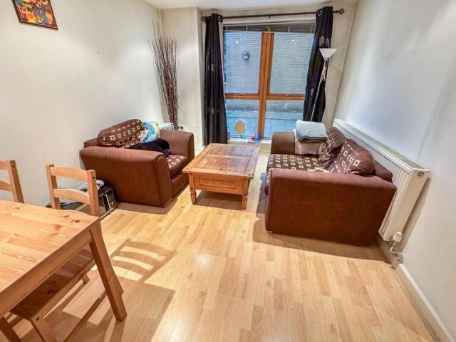 1 bedroom Flat To Let