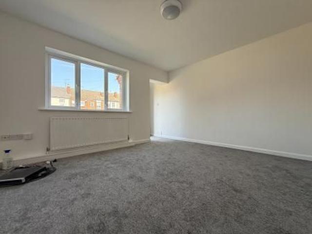 1 bedroom Flat To Let