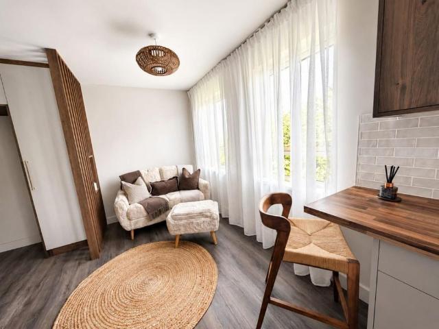 1 bedroom Flat To Let