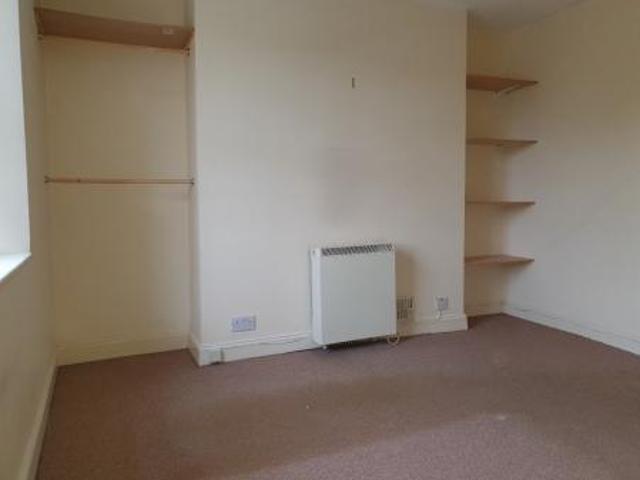 1 bedroom Flat To Let