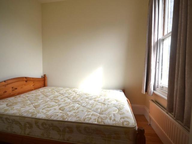 1 bedroom Flat To Let