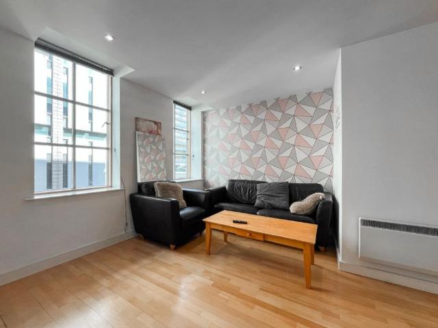 1 bedroom Flat To Let