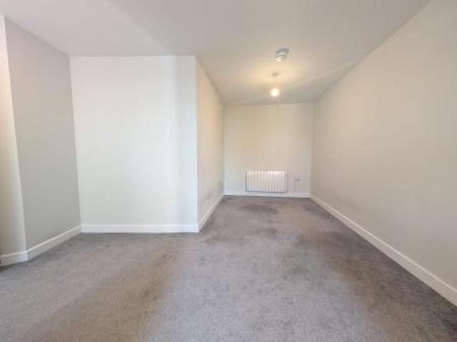 1 bedroom Flat To Let