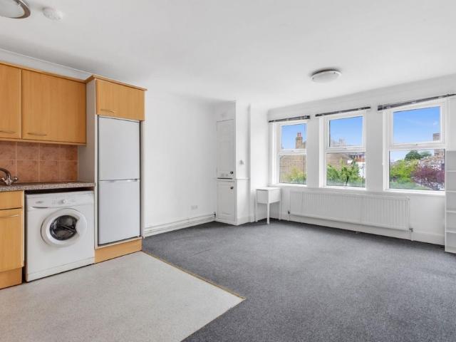 1 bedroom Flat To Let