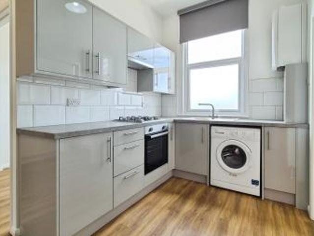 1 bedroom Flat To Let
