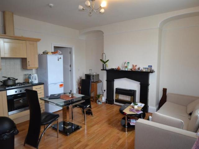 1 bedroom Flat To Let