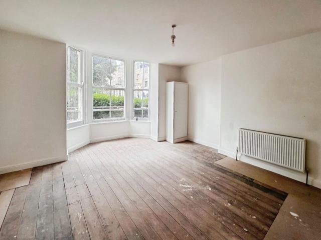 1 bedroom Flat To Let