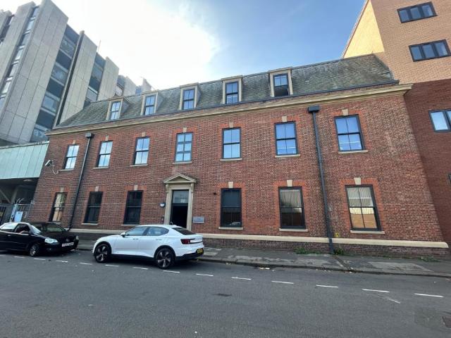 1 bedroom Flat To Let