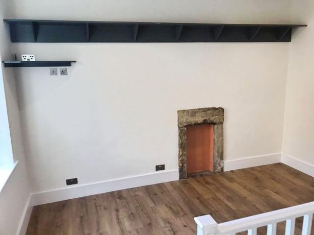 1 bedroom Flat To Let