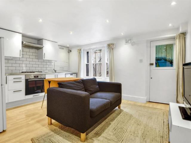 1 bedroom Flat To Let
