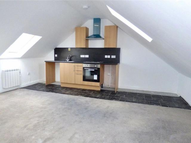 1 bedroom Flat To Let