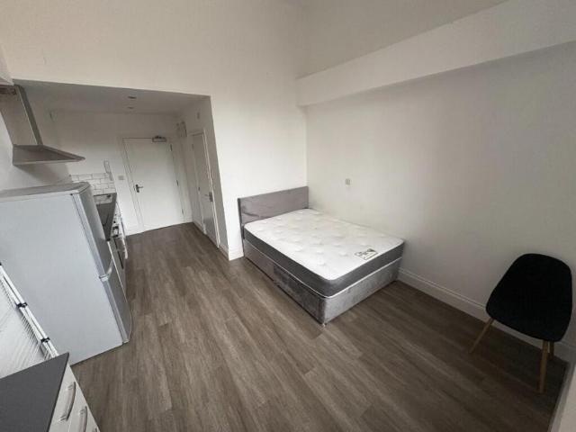 1 bedroom Flat To Let