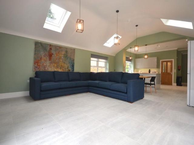 1 bedroom Flat To Let