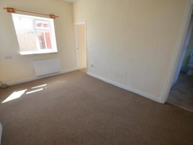 1 bedroom Flat To Let