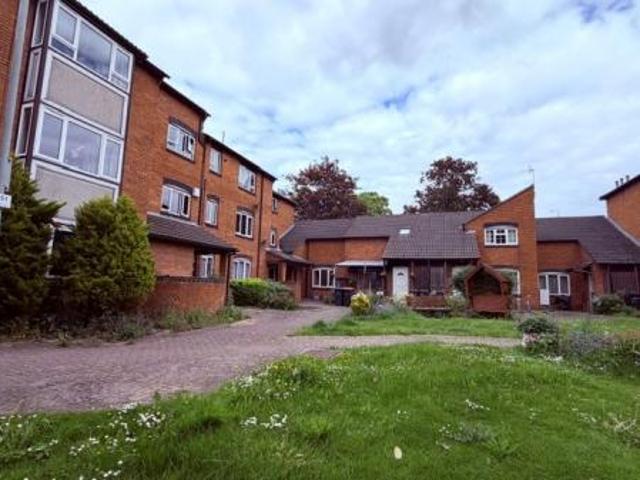 1 bedroom Flat To Let