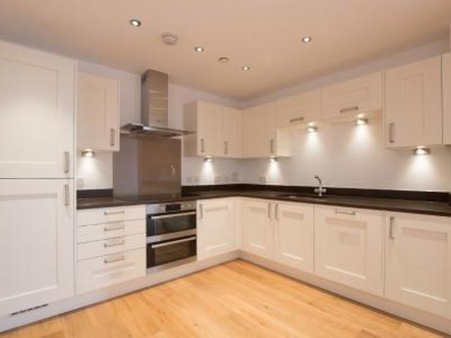 1 bedroom Flat To Let